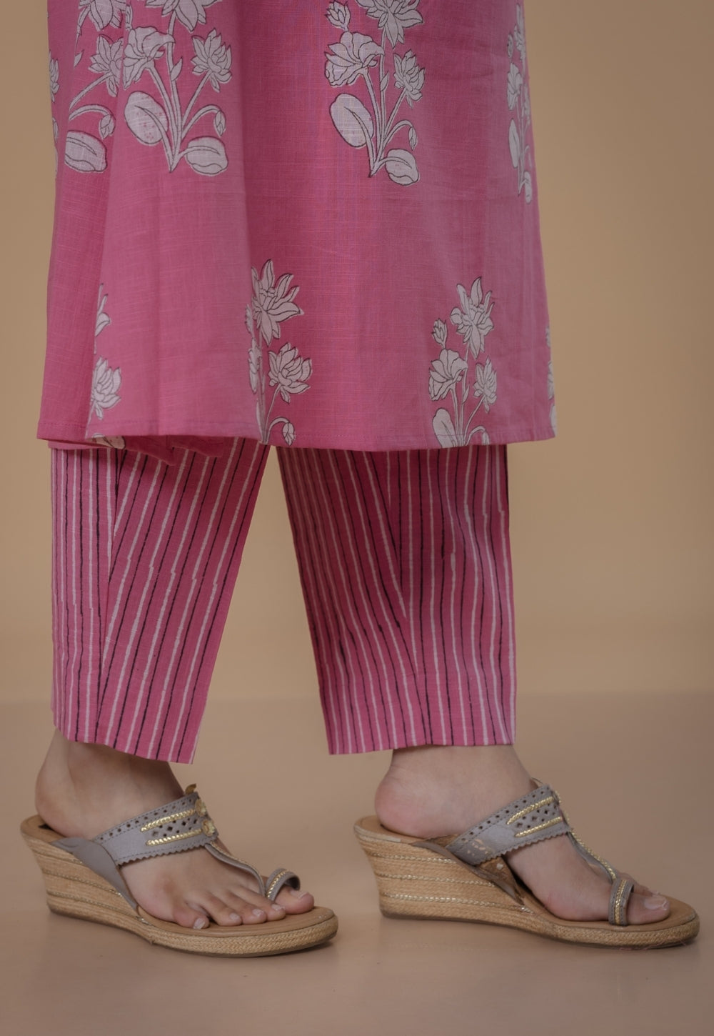 Prita Pink Dabu Slub Cotton Narrow Pant – THE INDIAN ETHNIC CO.