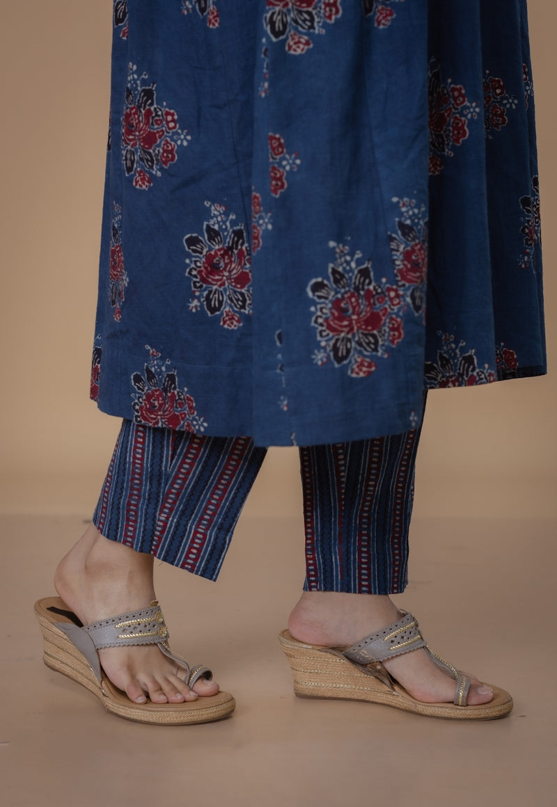 Prita Blue Dabu Slub Cotton Narrow Pant – THE INDIAN ETHNIC CO.